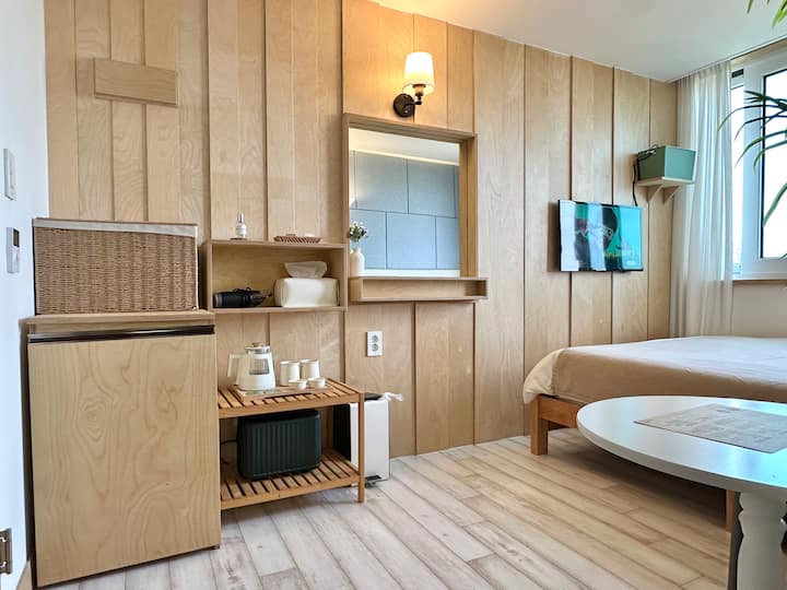 패터슨_하루ㅣ조용히 머무는 따뜻한 공간 - Jeju-do