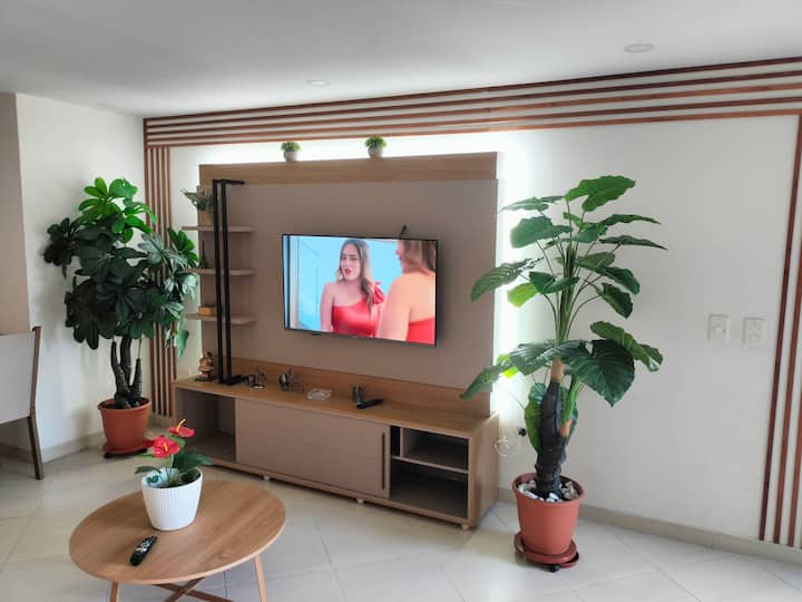 Moderno, Céntrico Apto Con Vistas A La Montaña 202 - Medellin, Antioquia, Colombia