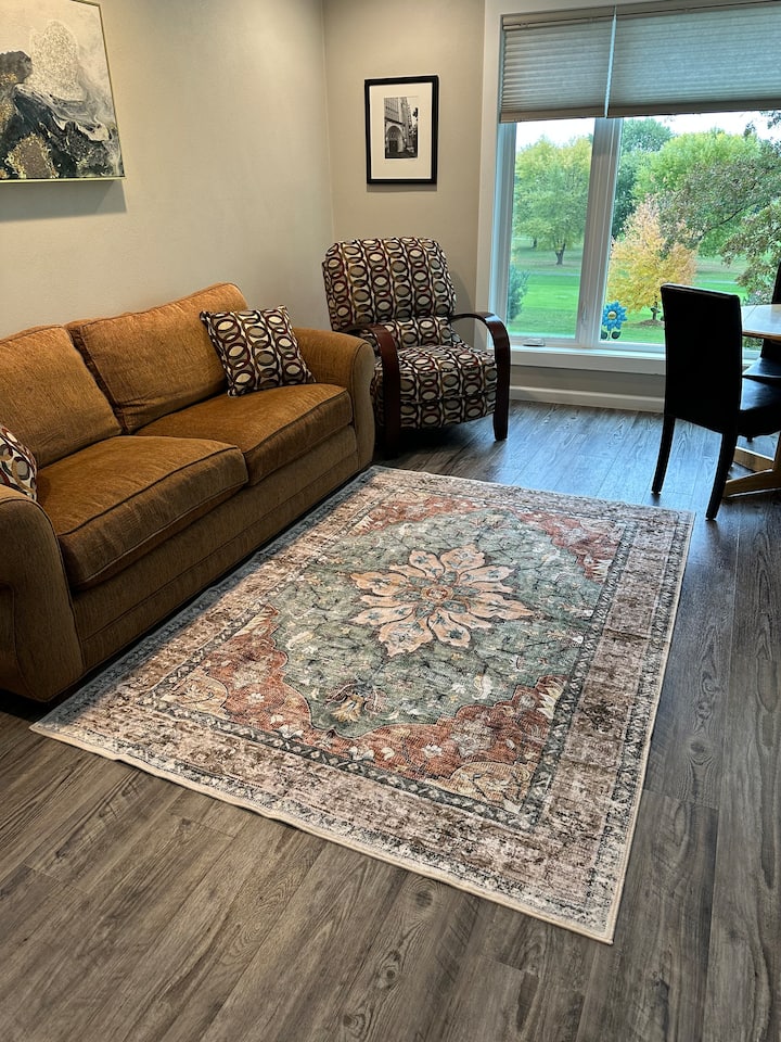 Golf Course View Apartment - Splash Pad, DeForest