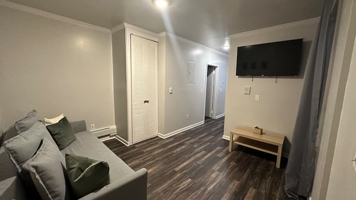 Urban Escape To The Big Apple - Union City