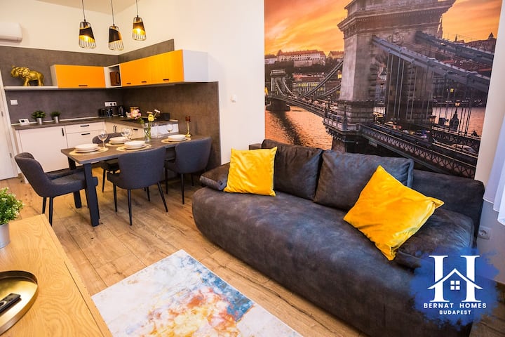 Bernat Homes In Budapest! - Budapest