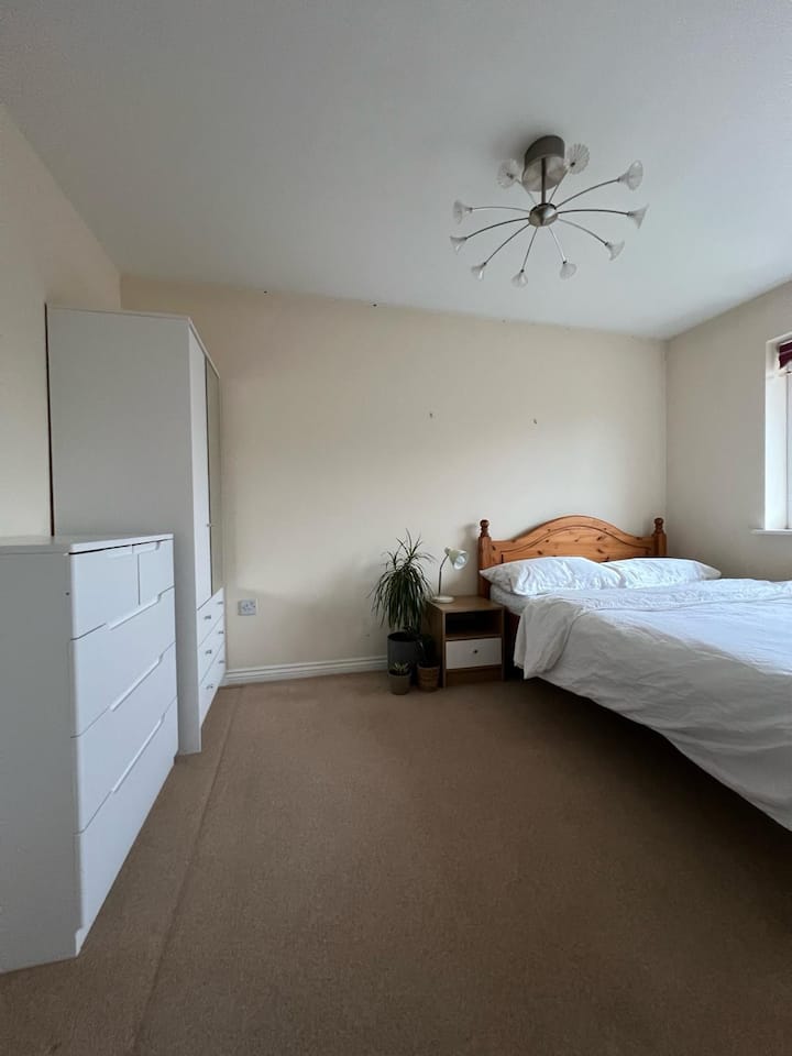 1 Bedroom For Stay Near Leighton Hospital/ Bentley - Crewe