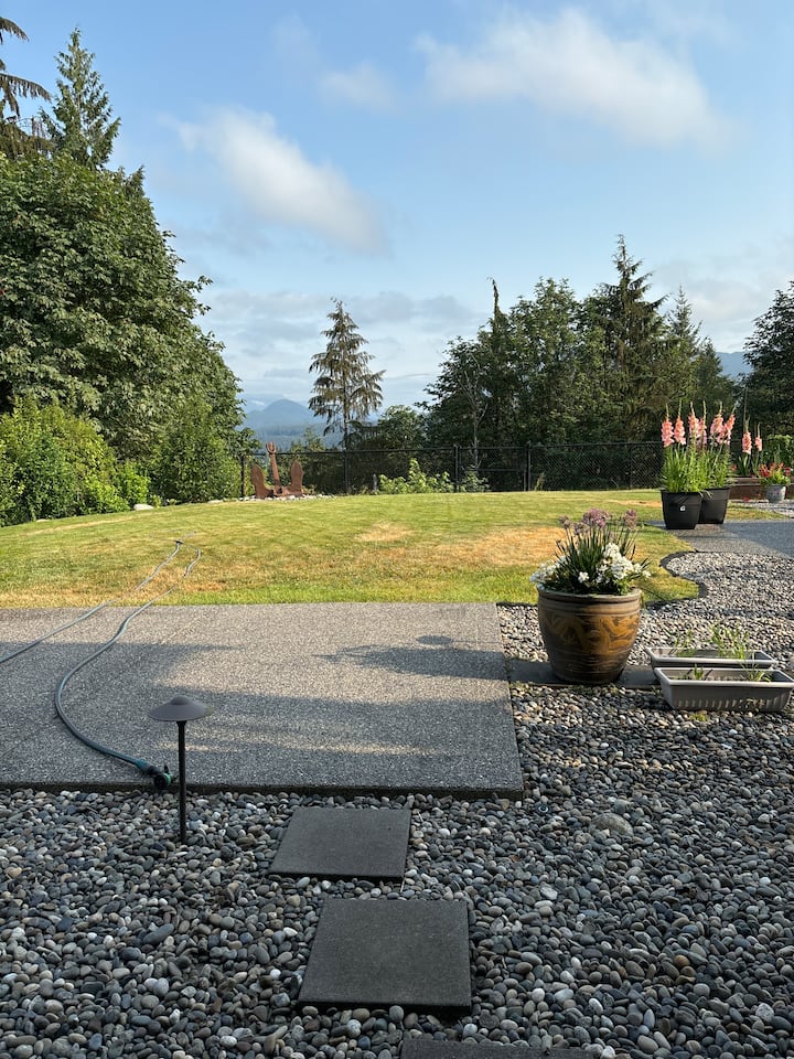 Beautiful 1br Suite With A View - Port Moody