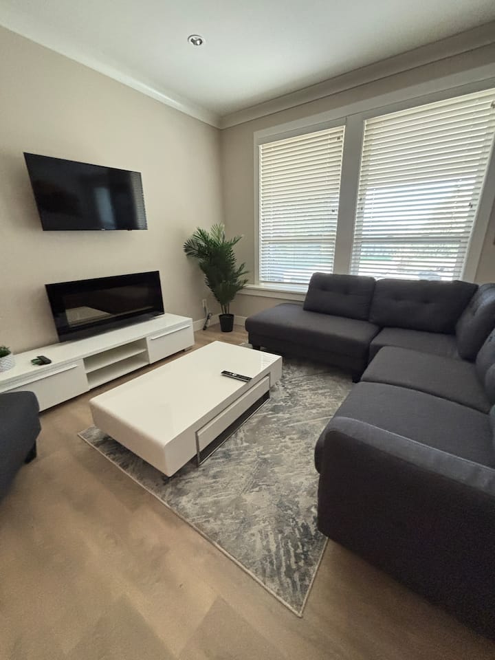 Beautiful 1br Suite With A View - Coquitlam