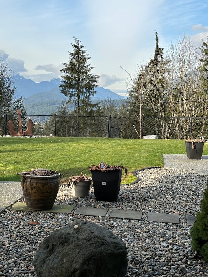 Beautiful 1br Suite With A View - Coquitlam