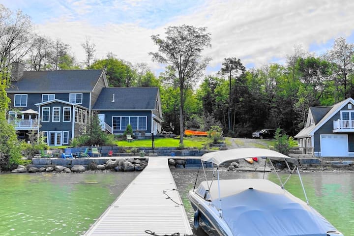 Luxury Lake House On Sandy Lake - Ontario