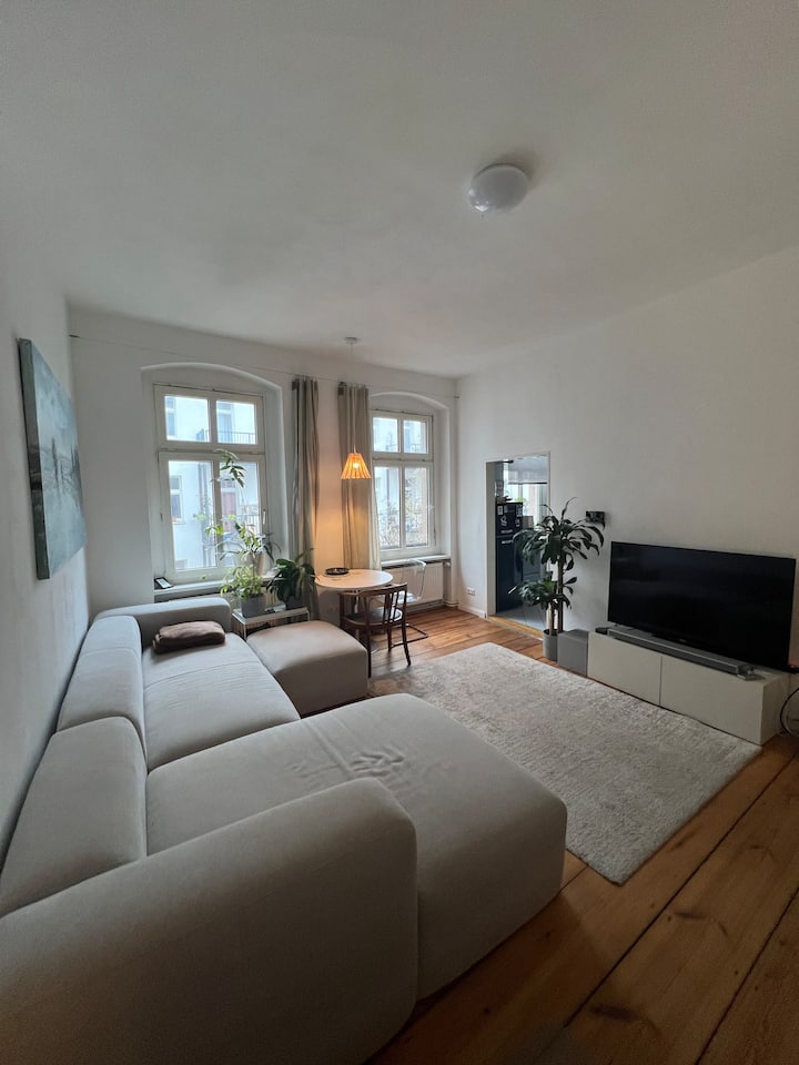 Calm Apartment In Bergmann-kiez - Berlin