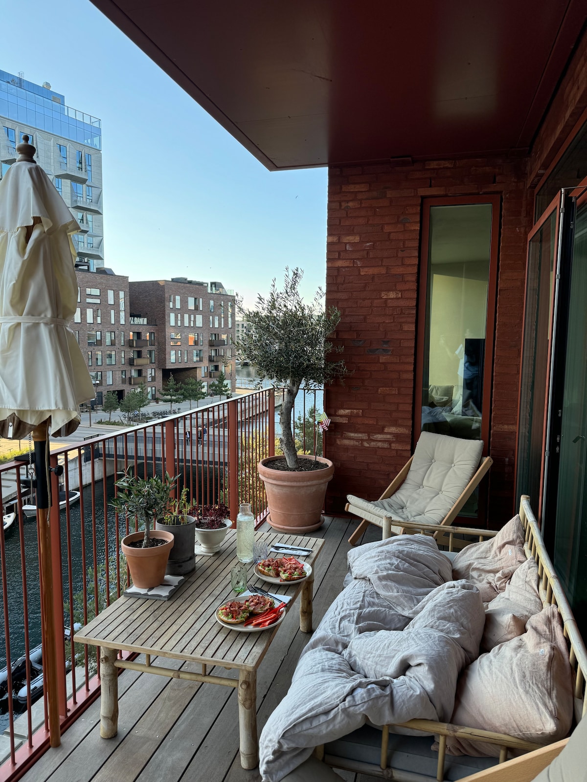 Beautiful apartment by the harbor with ocean views - Apartments for ...