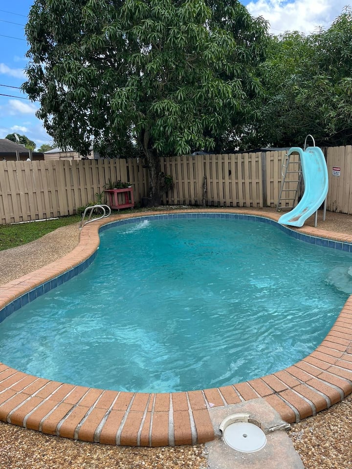 Vacation Spot 1, 2 And 3 Combine - Sunrise, FL