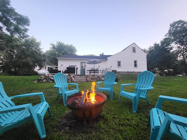 Malta/saratoga Cottage Home W/patio/firepit - Clifton Park, NY