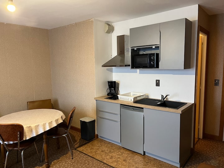 Agréable Studio Avec Très Belle Vue - Bourbonne-les-Bains