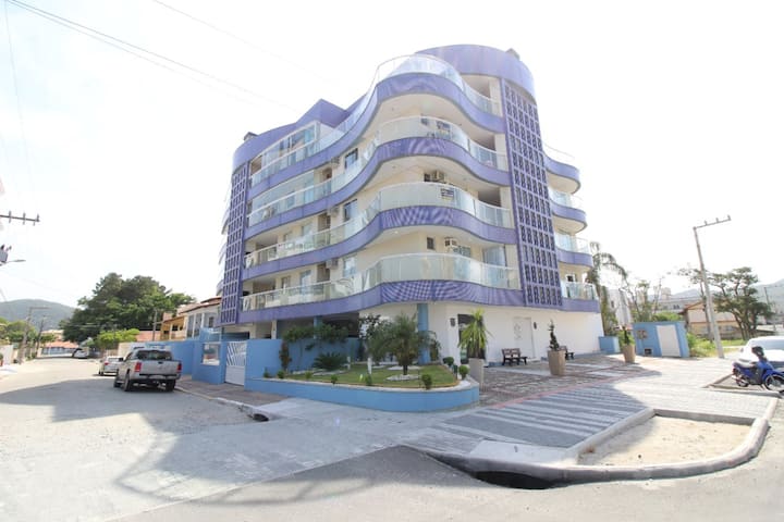 Apto 2 Quartos Com Ar, Churrasqueira E Netflix - Bombinhas