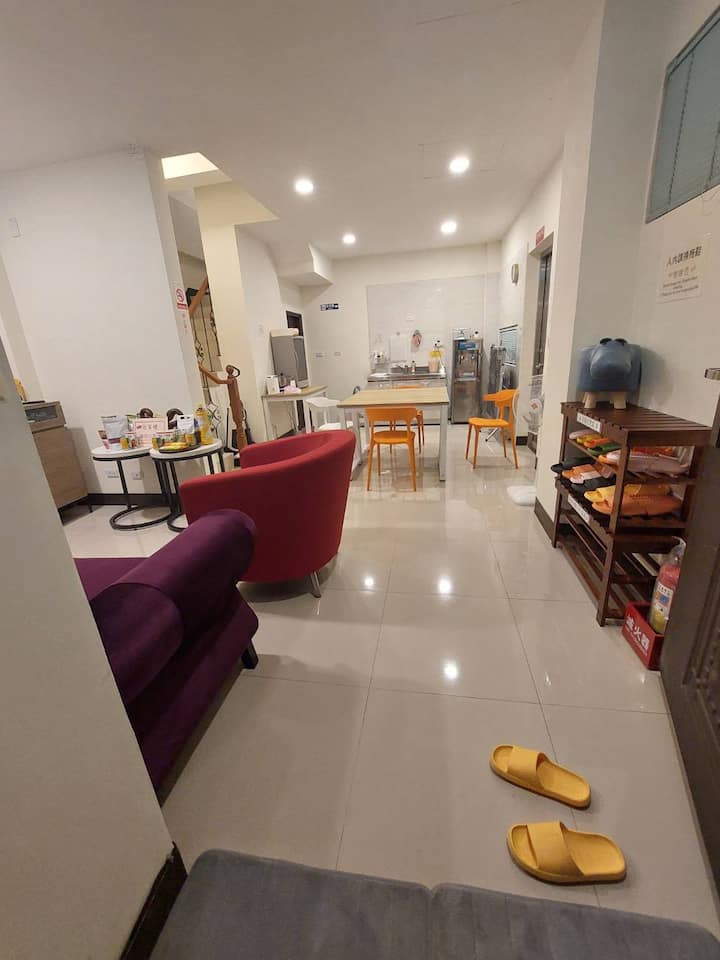 大湖一品苑302,位於大湖風景區,草苺的故鄉,乾濕分離全棟全配備獨立套房。 - 獅潭鄉