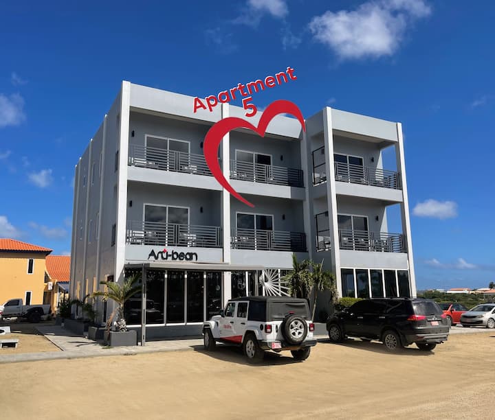 Luxury 1-bedroom Apartment; Walk To The Beach! - Aruba