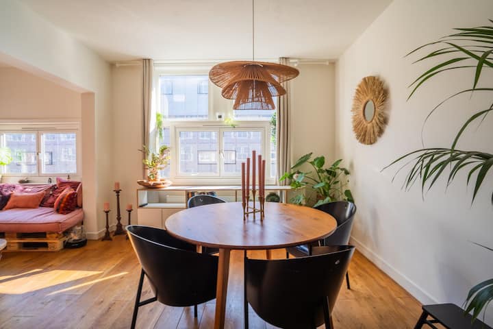 Bohemian Apartment With Balcony - Amsterdam