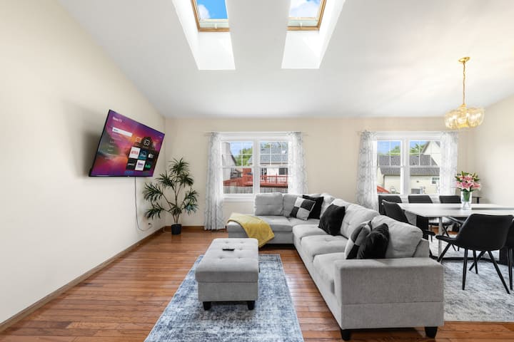 Family Haven In Streamwood | Ideal For Stay Long - Schaumburg