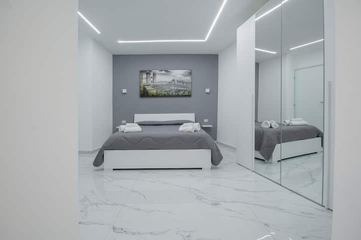 Cavahome | Apt/center/metro/wifi/air-conditioned - Naples