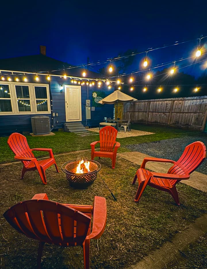 Casita Azul/ 7 Min To Downtown/kingbed/backyardfun - Houston, TX