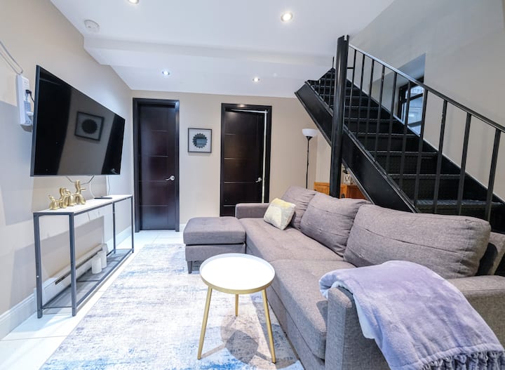 Spacious 4br/2ba Duplex Apt W/ Private Patio, W/d - Queens
