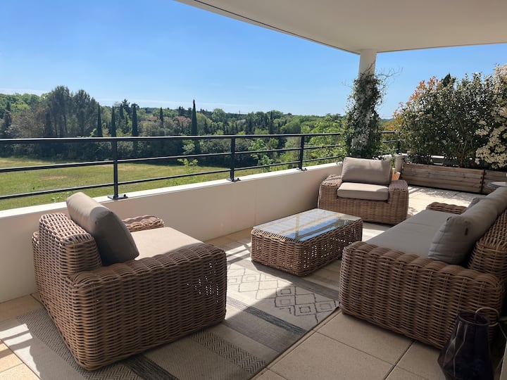 Splendide T3 80m² Avec Terrasse De 70m² + Piscine - Aix-en-Provence