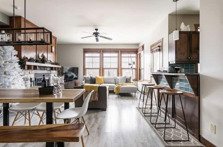 Condo Luxe 8 Pers • Vue Ski • À Pied + Navette - Mont-Tremblant