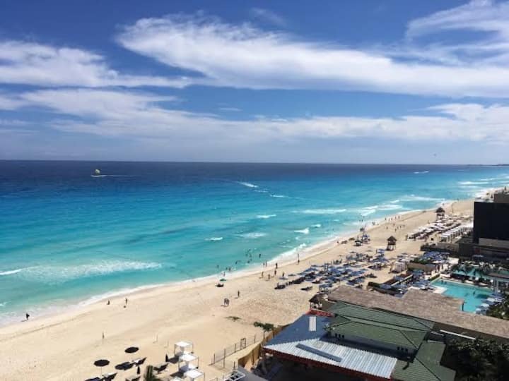 ¡Maravillosa Playa A Sólo 5 Minutos Caminando! - Cancún