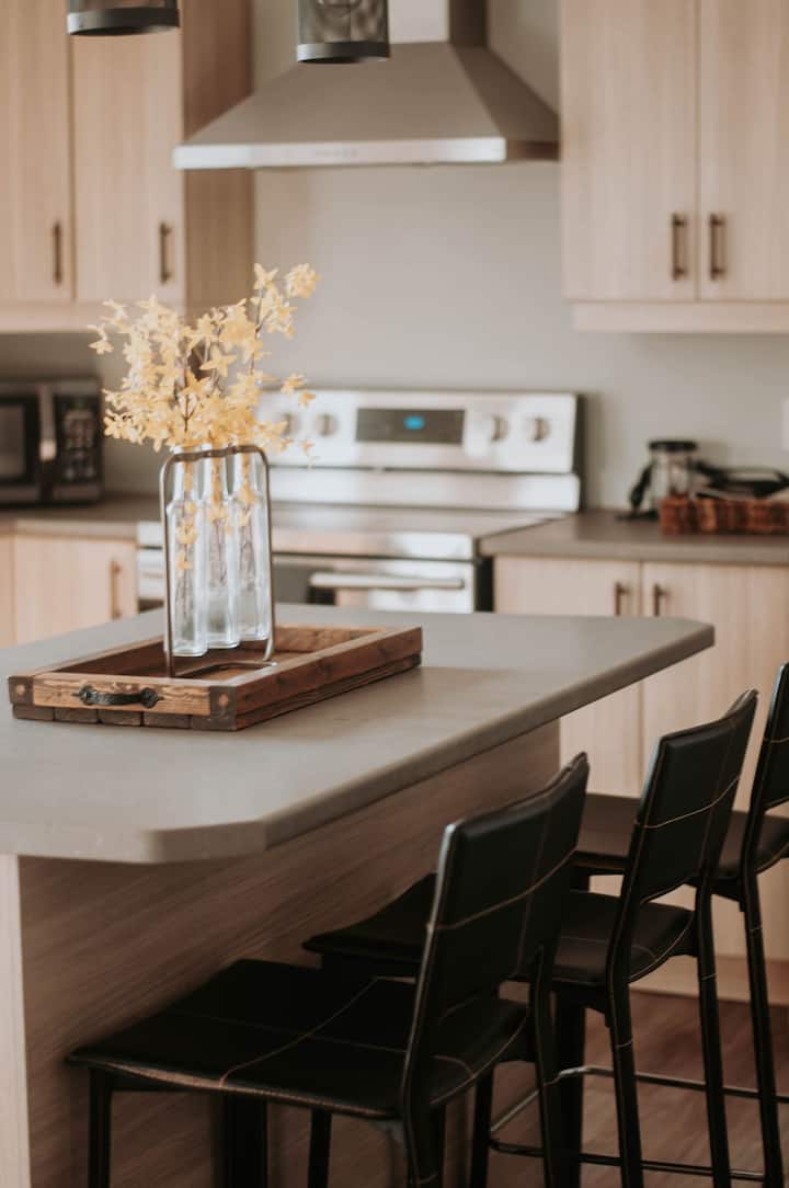 Flood Relief Housing/2 Beds+/lower Unit/yard/pets - Greater Sudbury