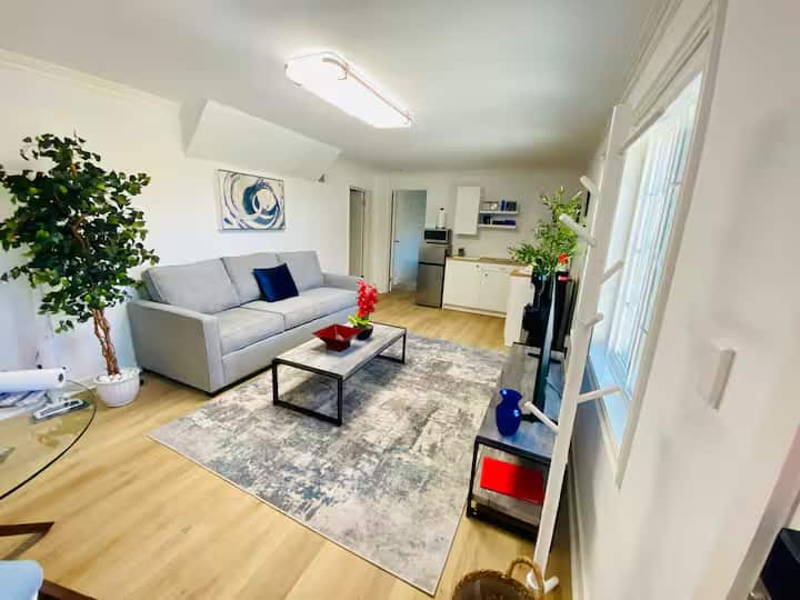 Remodeled-private Guest Suite-1 Mile From Downtown - San Mateo, CA