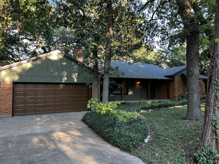 Hidden Garden House - Irving, TX