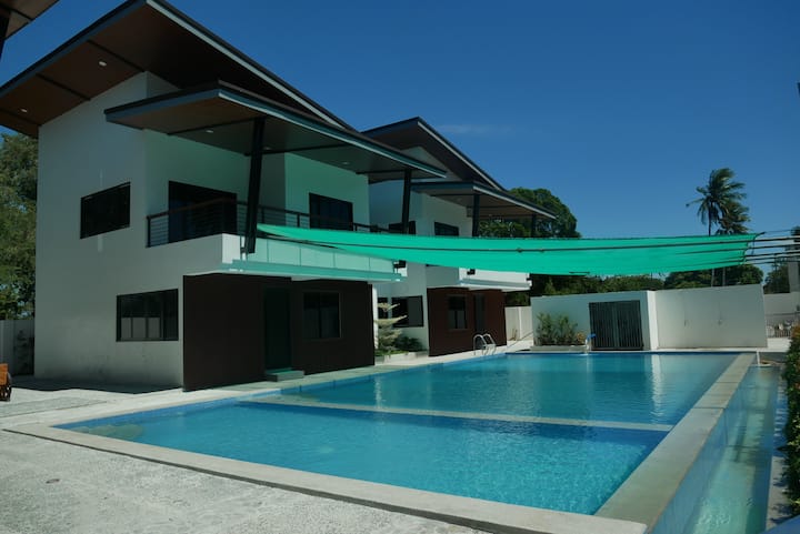 Pet Friendly Beach House With Complete Amenities - Laiya
