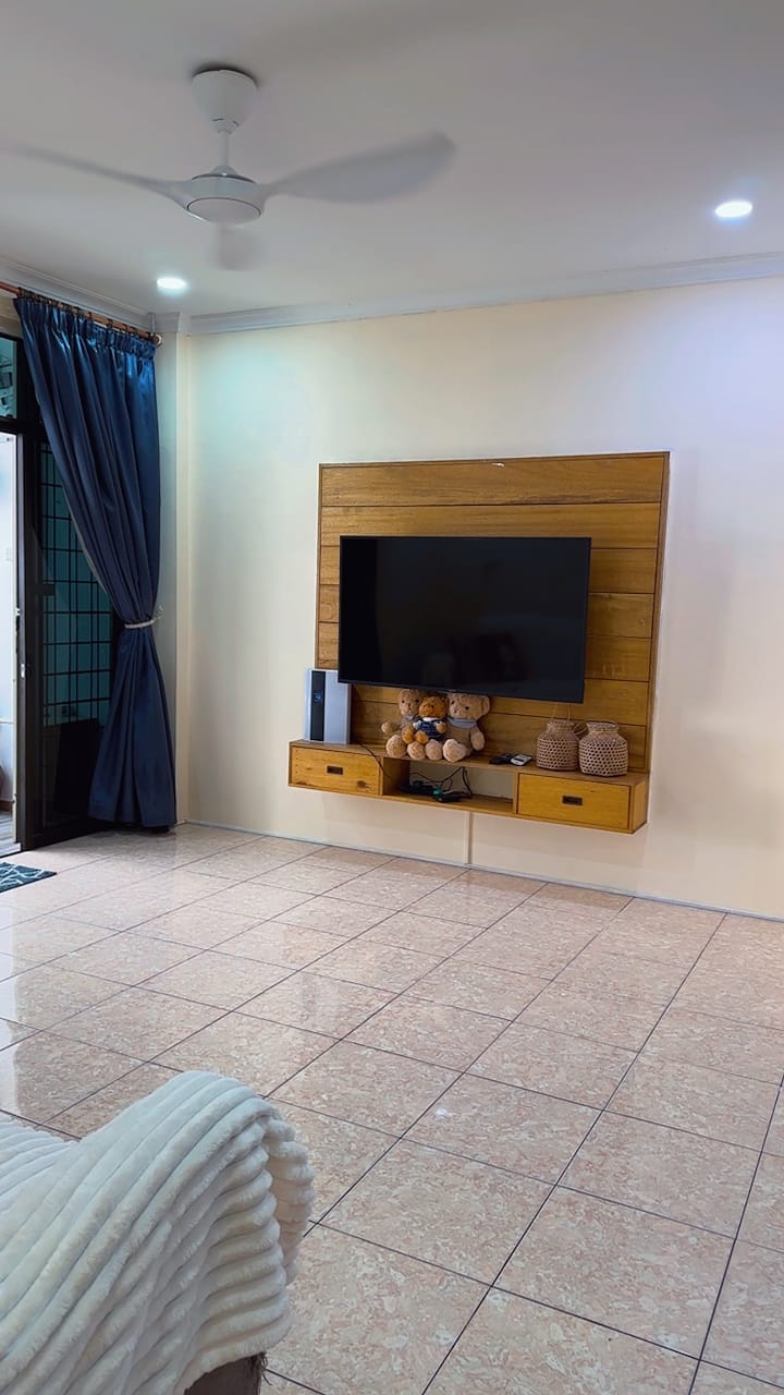 Big Bear Homestay Bintulu - Bintulu