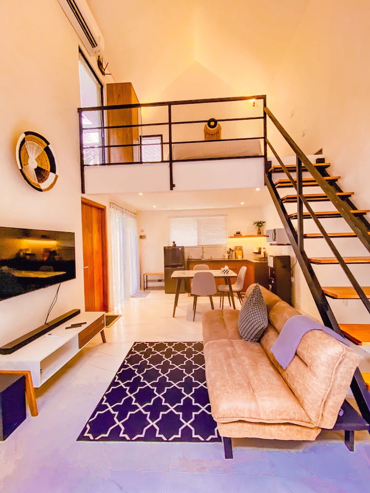 Stunning Mezzanine Loft With The Balcony At Sanur - Sanur