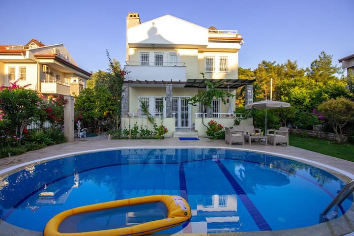 Denize Yakın öZel Havuzlu Villa Papatya - Fethiye