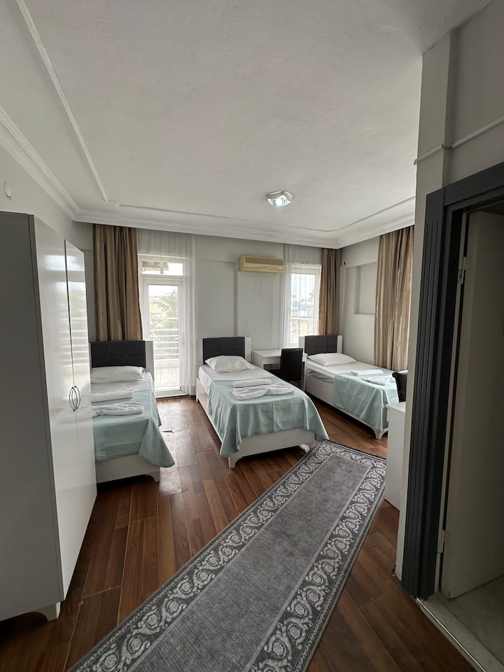 Kız Apartı Paylaşımlı Oda (Sadece Bayanlar Için1) - Antalya