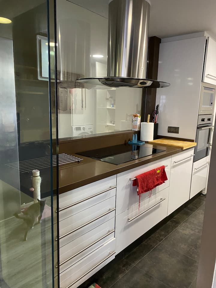 Se Alquila Habitación Por Días - Paterna