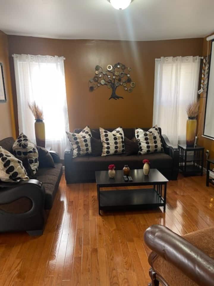 No Cleaning Fee! Large 3 Brm 2 Bth, Near Ewr/nyc. - New Jersey