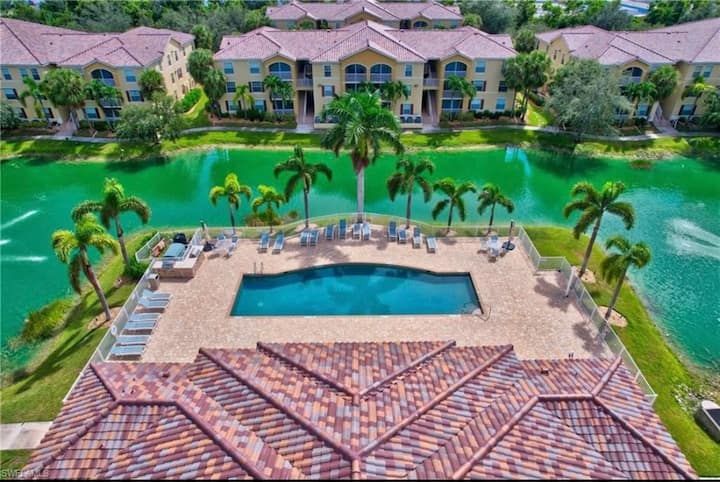 Peaceful Ground Floor Condo With Pool - Fort Myers, FL
