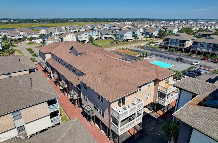 Perfect Family Getaway Steps To Beach And Pool. - Sunset Beach, NC