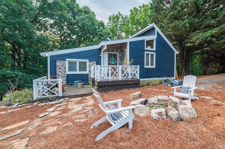 Smith Mountain Lake Escape - Smith Mountain Lake, VA