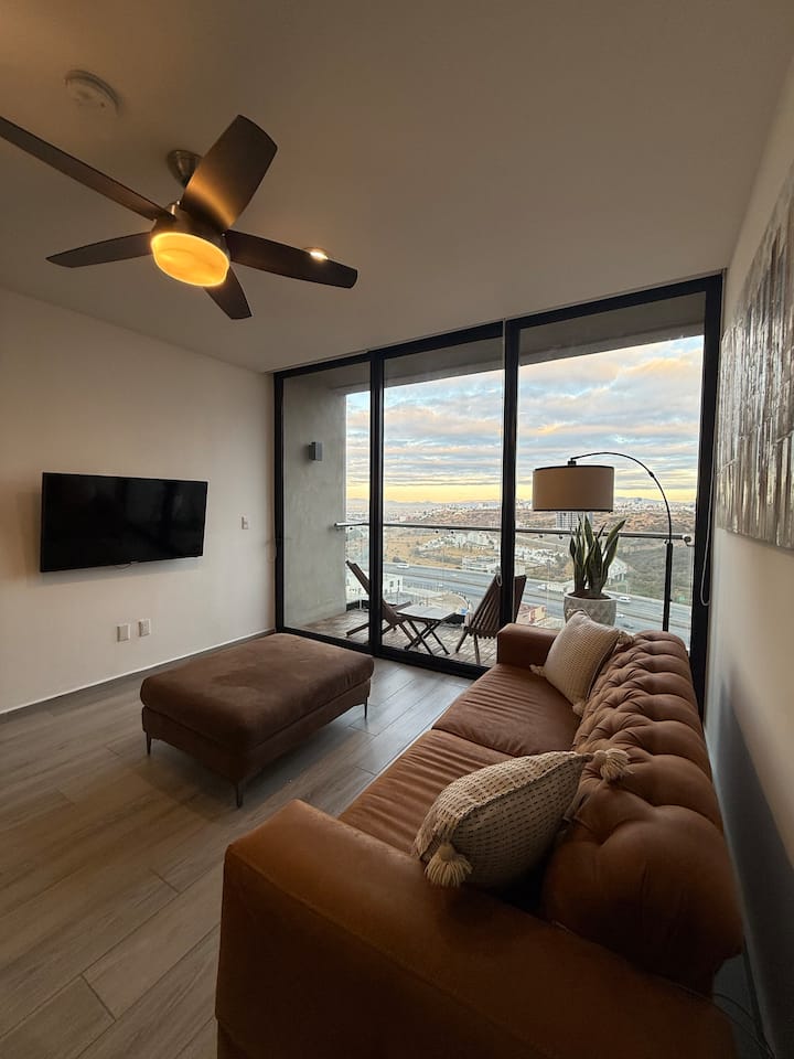 Espacioso Departamento, Vista A La Ciudad De Qro. - Santiago de Querétaro