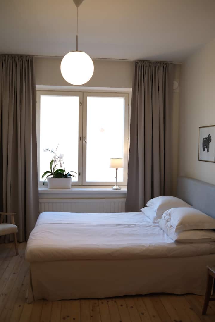 A Beautiful Bedroom In City Center - Helsinki