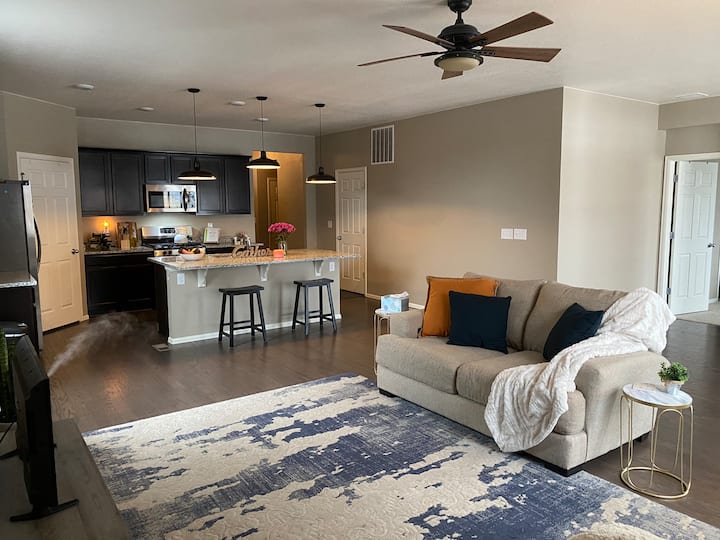 Entire Home, Quiet Neighborhood - Pierce, CO