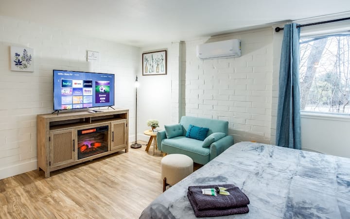 Studio W/ King Bed Near Dwtn - Rochester, NY