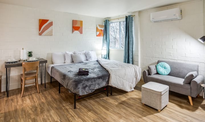 Studio W/ King Bed Near Dwtd - Rochester, NY