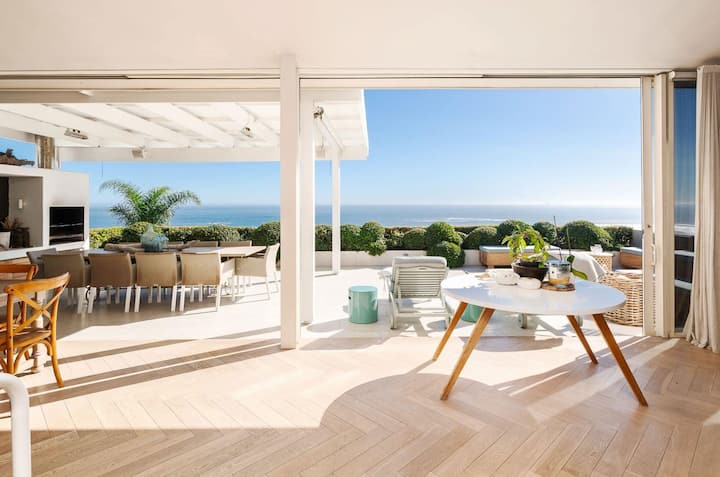 Cliffside Splendor In Clifton Villa. - Camps Bay