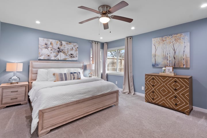 Rustic Modern Spacious Home - Stafford, TX