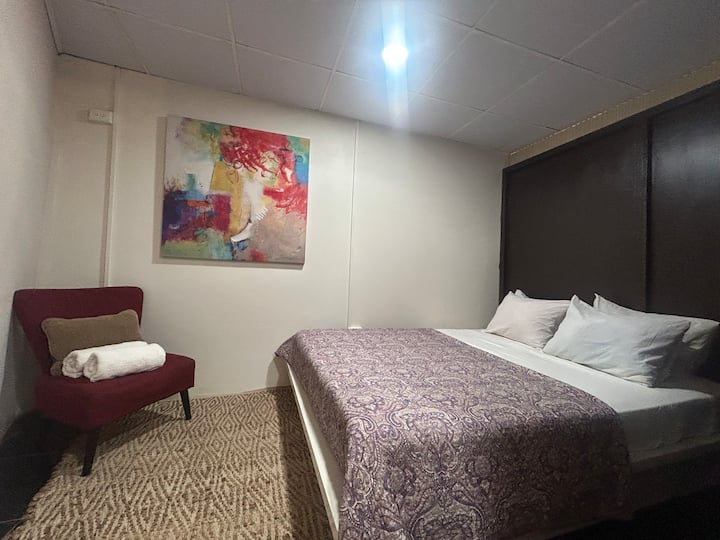 Enchanting Uptown Pos 2 B/room Studio, Walkable - Port of Spain