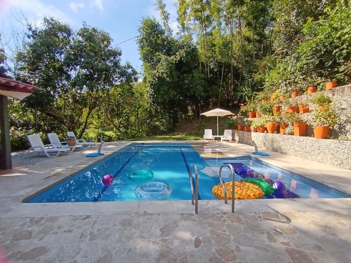 Hermosa Finca De Descansco Con Pisicina - Sopetrán