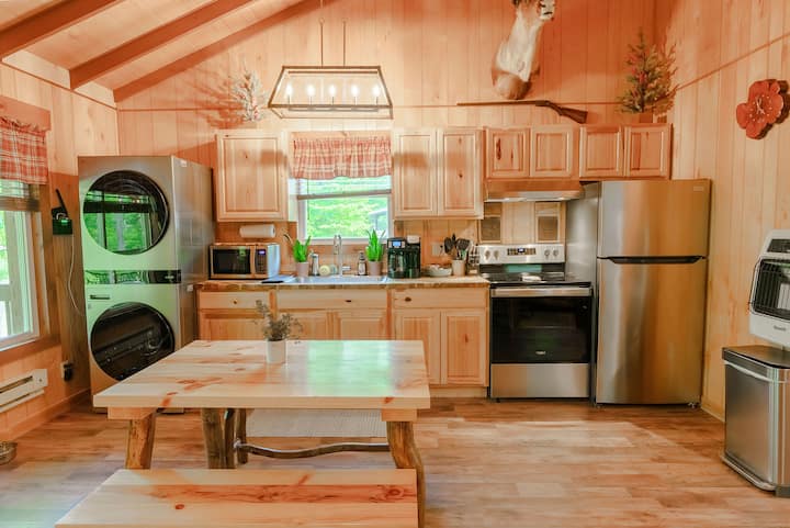 Rustic-modern Cabin | Pet Friendly | Sleeps 4-5 - Atwood Lake, OH