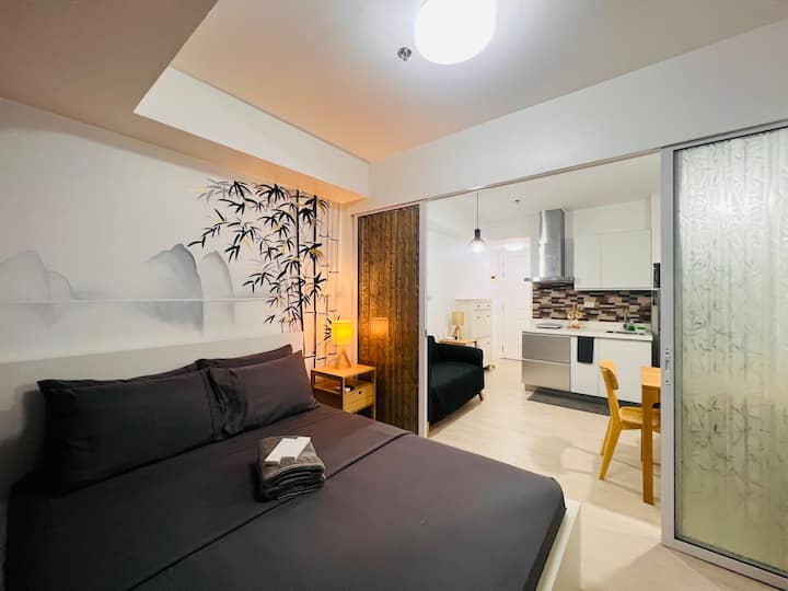 Azure Sakura Suite - Parañaque